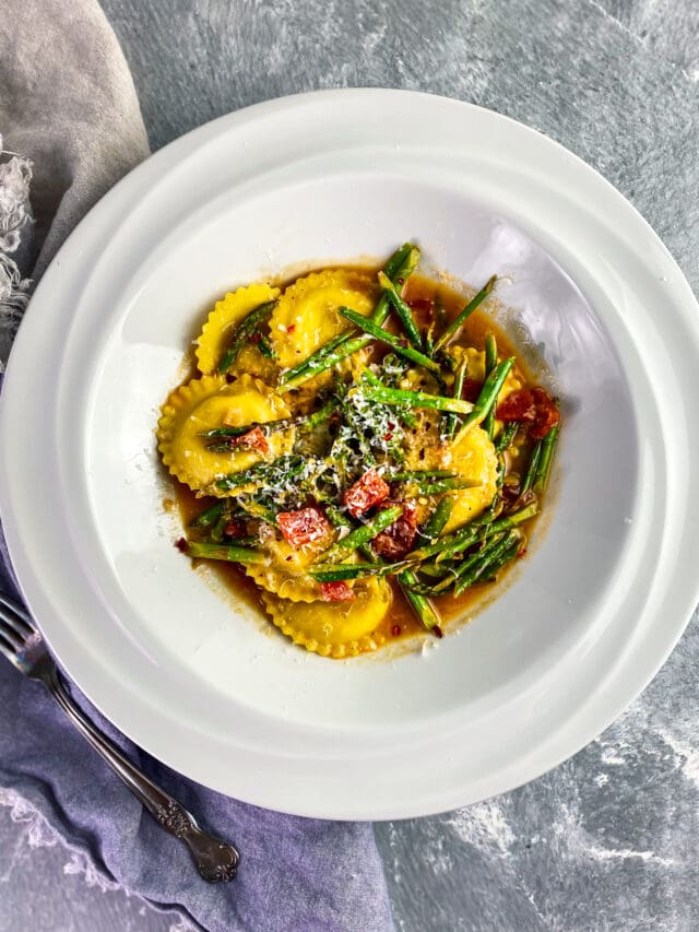 30 Minute Lemon Ravioli with Asparagus & Tomatoes - The Perks of Being Us